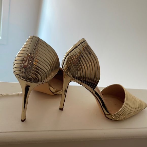 Ilana Kohn | Shoes | Ilana Shiny Gold Heels Sz New | Poshmark